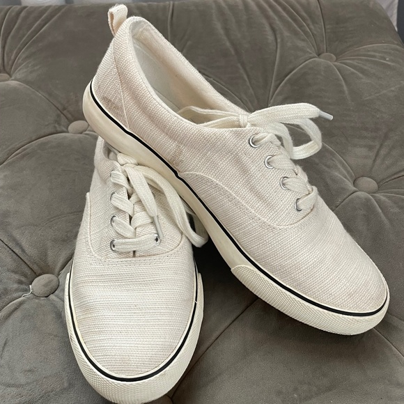 Universal Thread | Shoes | Universal Thread Off White Canvas Sneakers ...